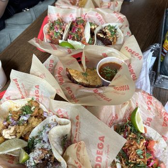 BODEGA TAQUERIA Y TEQUILA RIVER NORTH - Updated June 2025 - 98 Photos ...