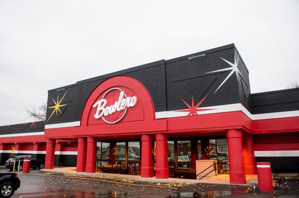 BOWLERO WALLINGTON - Updated July 2024 - 214 Photos & 230 Reviews - 299 ...