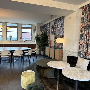 STRATUS - Updated July 2025 - 171 Photos & 271 Reviews - 433 Chestnut ...