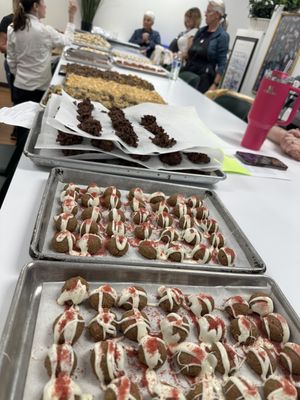 SWEET BASIL GOURMETWARE & COOKING SCHOOL - Updated December 2025 - 76 ...