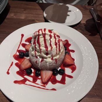 VILLAGE TAVERN - Updated November 2024 - 27 Photos & 14 Reviews - 4140 ...