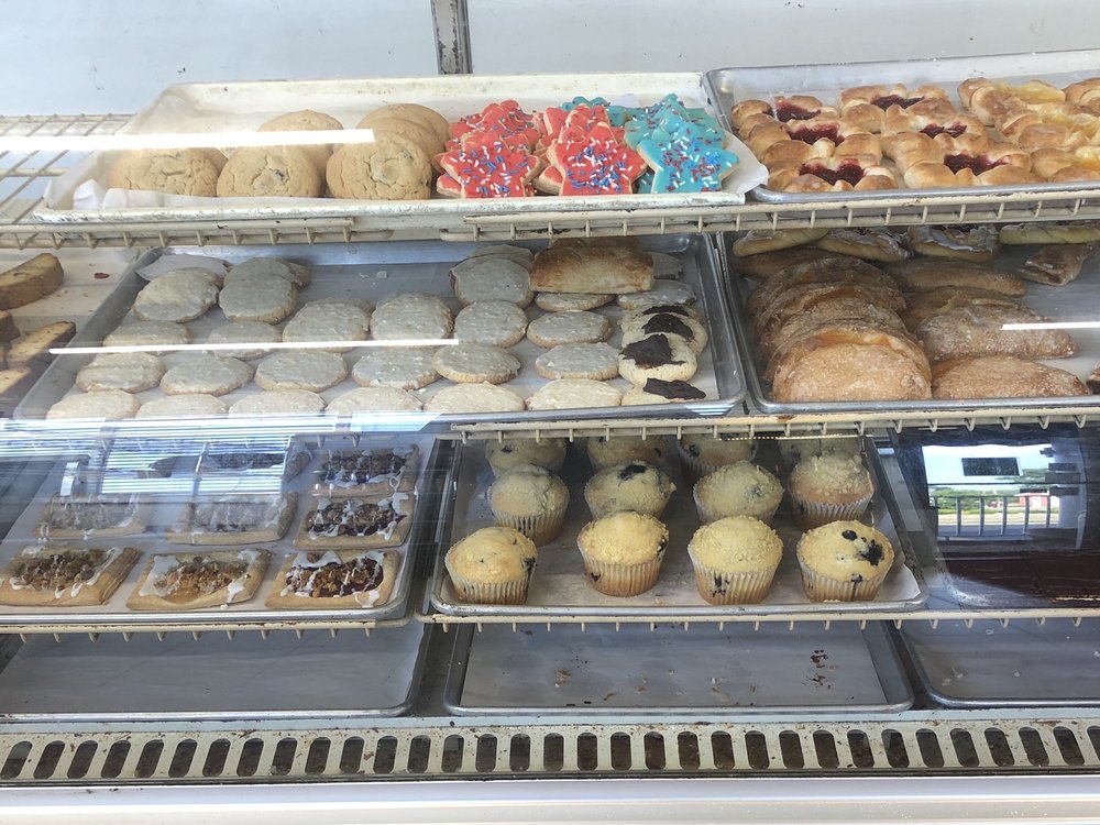 T & T BAKERY & DELCTSN - Updated January 2026 - 15 Reviews - 252 E Erie ...
