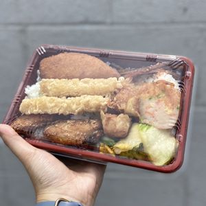 TAKA’S BOX LUNCH - 345 Photos & 179 Reviews - 830 Mapunapuna St ...