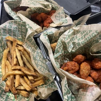 WINGSTOP - Updated August 2024 - 18 Photos & 20 Reviews - 7935 Blue ...