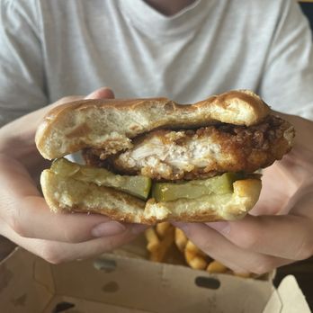 CHUCKS HOT CHICKEN - Updated December 2025 - 59 Photos & 70 Reviews ...
