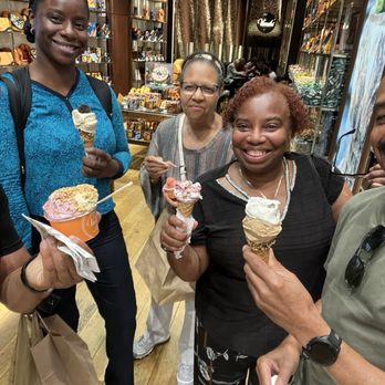 VENCHI - Updated June 2025 - 999 Photos & 400 Reviews - 861 Broadway ...