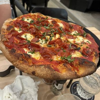 MOOTZ PIZZERIA + BAR - Updated October 2024 - 578 Photos & 585 Reviews ...