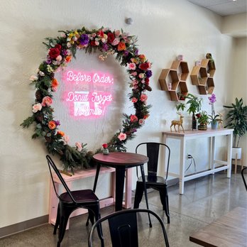 VIO HANDCRAFTED PASTRIES - Updated November 2024 - 261 Photos & 111 ...