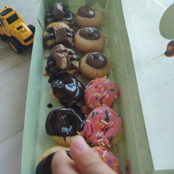 DAPPER DOUGHNUT - Updated October 2025 - 128 Photos & 72 Reviews - 8889 ...