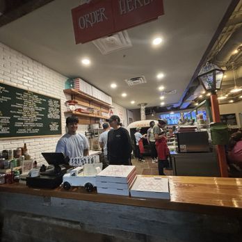 TIMBER PIZZA - MCLEAN - Updated December 2025 - 60 Photos & 29 Reviews ...