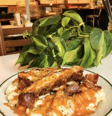 BUMBLEBEE BISTRO - Updated December 2025 - 28 Photos & 24 Reviews - 264 ...