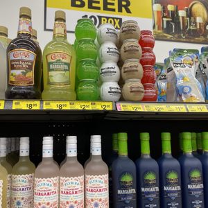 SIMMONS CHICKEN STORE - Updated October 2024 - 10 Photos - 245 S Main ...