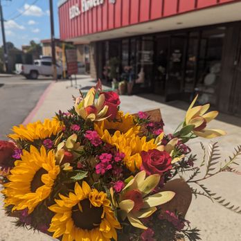 FDS FLOWERS BY MIRIAM - Updated December 2025 - 170 Photos & 37 Reviews ...