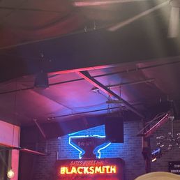 BLACKSMITH PUBLIC HOUSE - Updated July 2025 - 24 Photos & 25 Reviews ...