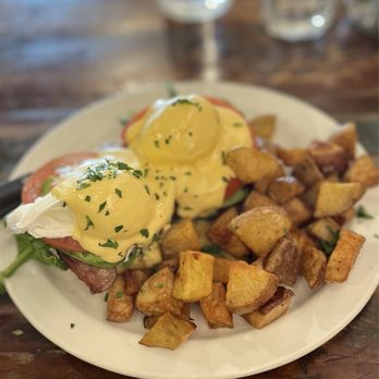 LULUS FOR THE LOVE OF FOOD - Updated November 2024 - 200 Photos & 282 ...