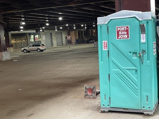 CITY OF CHICAGO AUTO POUND - Updated December 2025 - 21 Photos & 77 ...