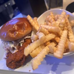 DRAFTKINGS SPORTS & SOCIAL TROY - Updated December 2025 - 92 Photos ...