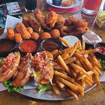 BIGS - Sports Bar - 323 N State College Blvd, Fullerton, California ...