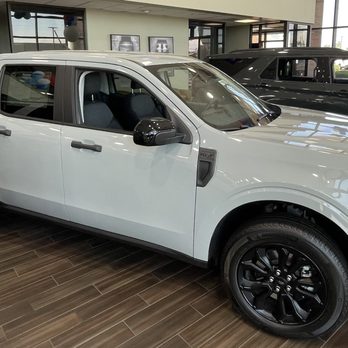 SANDERSON FORD - Updated December 2025 - 81 Photos & 376 Reviews - 6400 ...