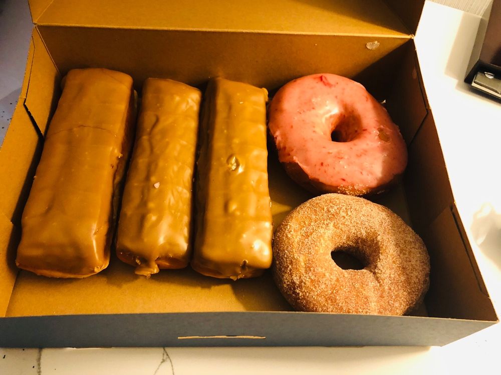 TOP POT DOUGHNUTS - 195 Photos & 330 Reviews - 10600 NE 9th Pl ...