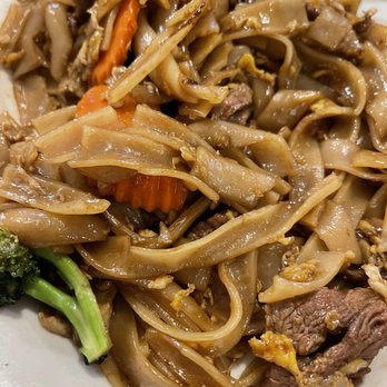 THAI KITCHEN - Updated July 2025 - 91 Photos & 60 Reviews - 1120 E 12th ...