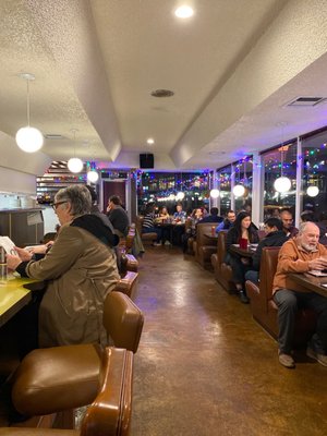 VERTICAL DINER - 187 Photos & 203 Reviews - 8124 SW Barbur Blvd ...