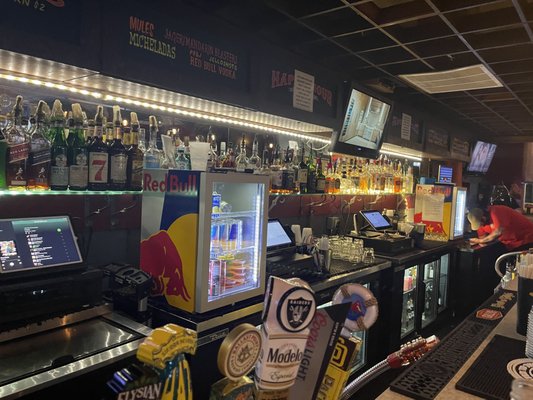 PB PUB - Updated October 2025 - 81 Reviews & 40 Photos - 4471 Gresham ...