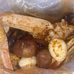 VOLCANO CRAB - 81 Photos & 48 Reviews - 204 Southgate Sq, Colonial ...