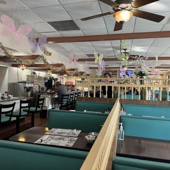 DUTCH VALLEY RESTAURANT - Updated November 2025 - 189 Photos & 242 ...