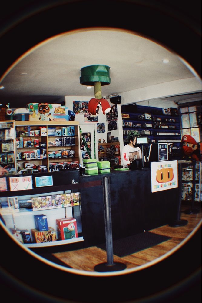 WORLD 8 - Updated June 2025 - 82 Photos & 190 Reviews - 1057 S Vermont ...