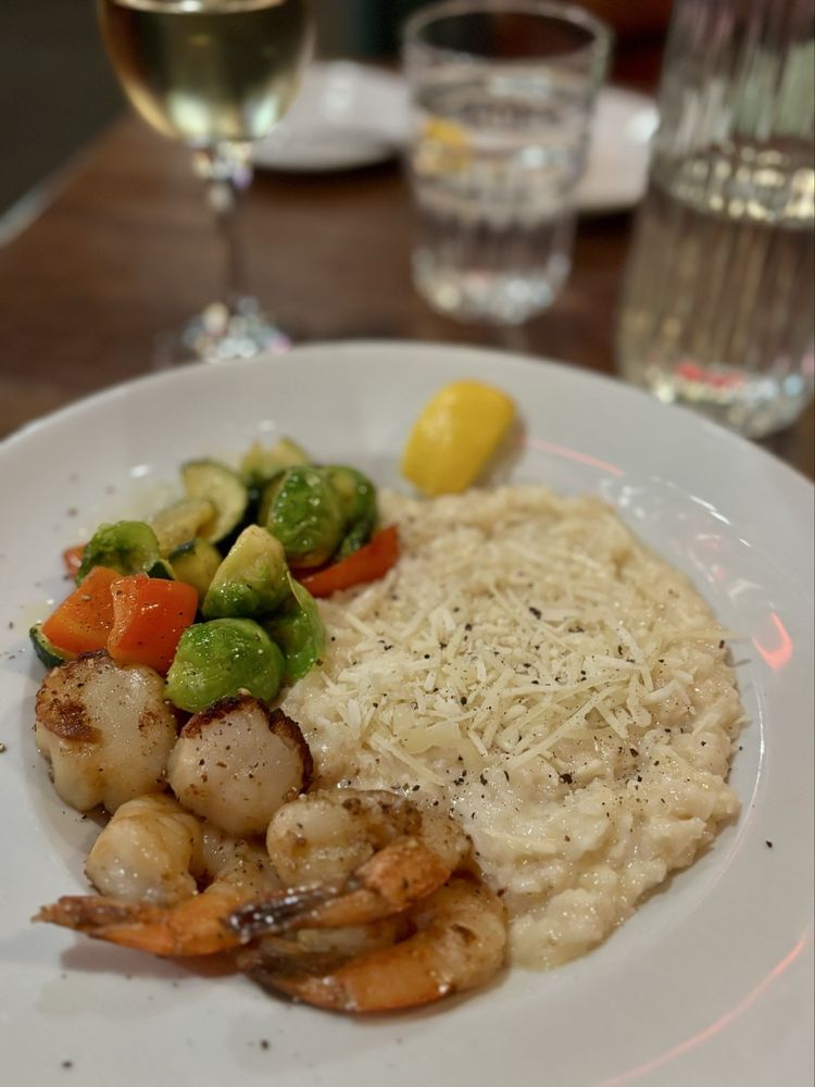 VENICIA - Updated August 2025 - 18 Photos & 49 Reviews - 773 8th St ...