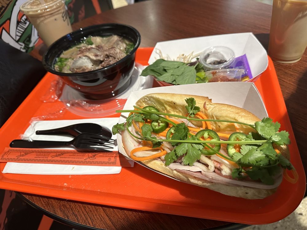 PHO SPOT MKE - Updated October 2025 - 21 Photos & 19 Reviews - 275 W ...