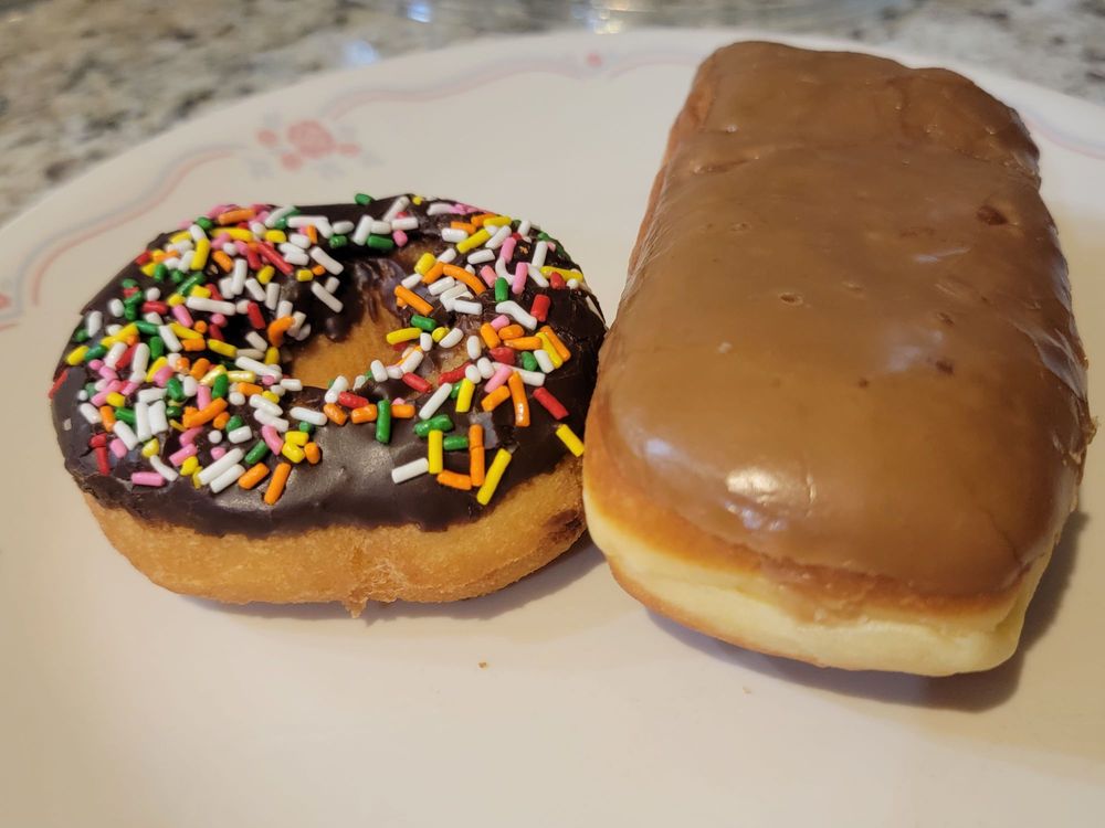 DONUT WORLD - Updated December 2025 - 22 Photos & 26 Reviews - 675 E ...