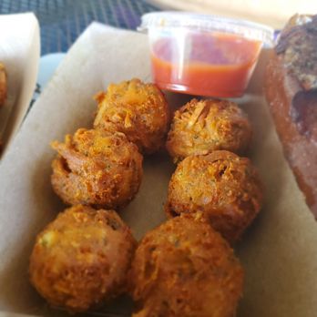 THE FLYING ELBOW - Updated June 2024 - 51 Photos & 33 Reviews - 229 N ...