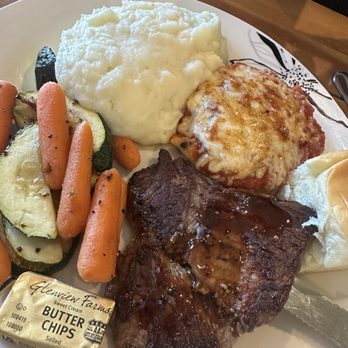 BYRON ROADHOUSE - Updated December 2025 - 83 Photos & 58 Reviews - 3045 ...