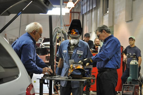 VOSS COLLISION CENTRE - Updated October 2025 - 30 Photos & 18 Reviews ...