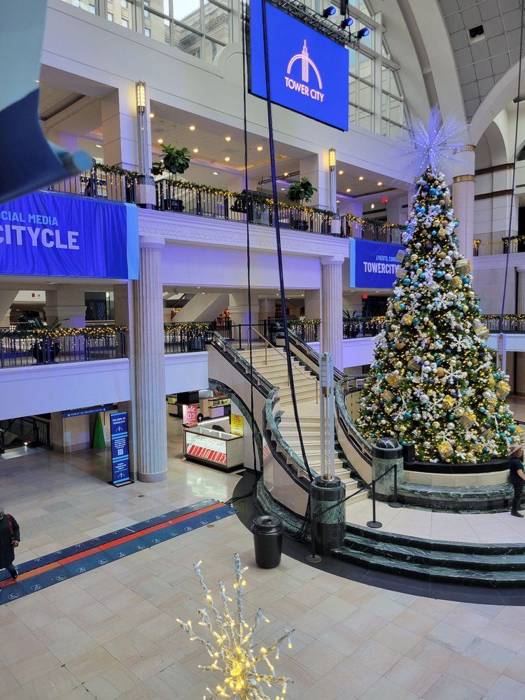 PUBLIC SQUARE - Updated April 2025 - 152 Photos & 33 Reviews - 1 Public ...