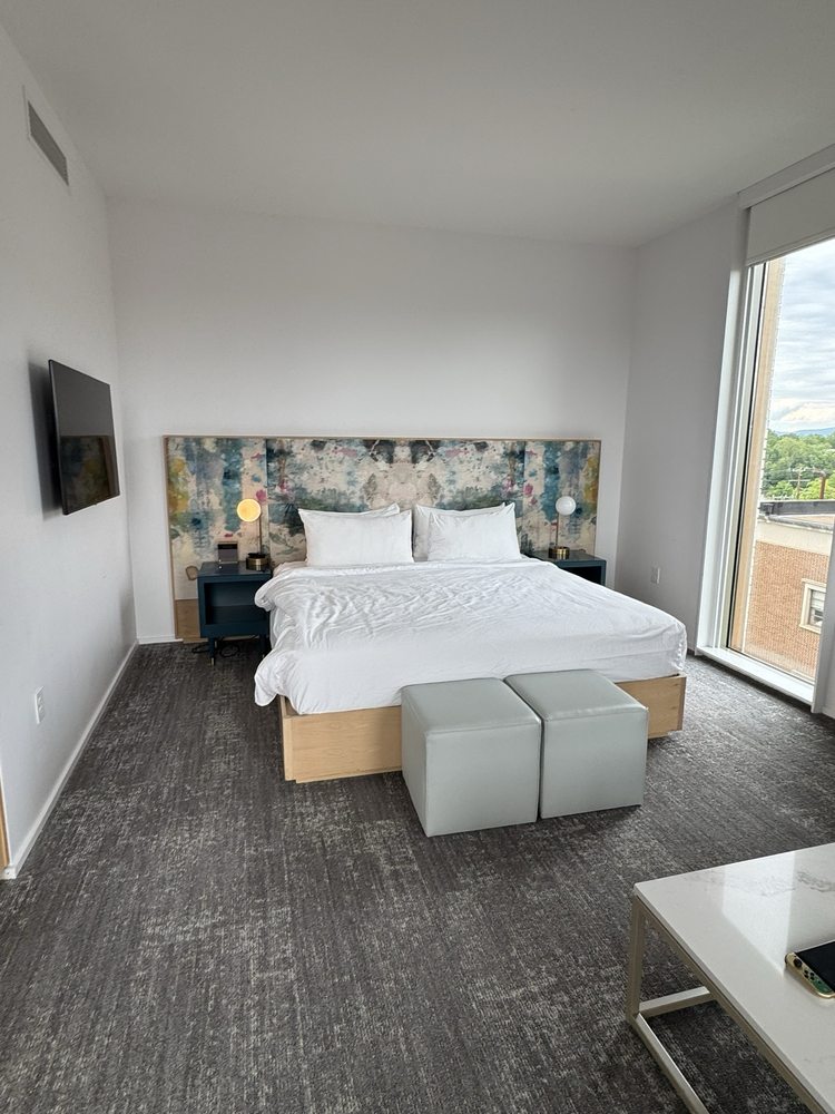 THE DOYLE HOTEL - Updated December 2025 - 10 Photos & 14 Reviews - 499 ...