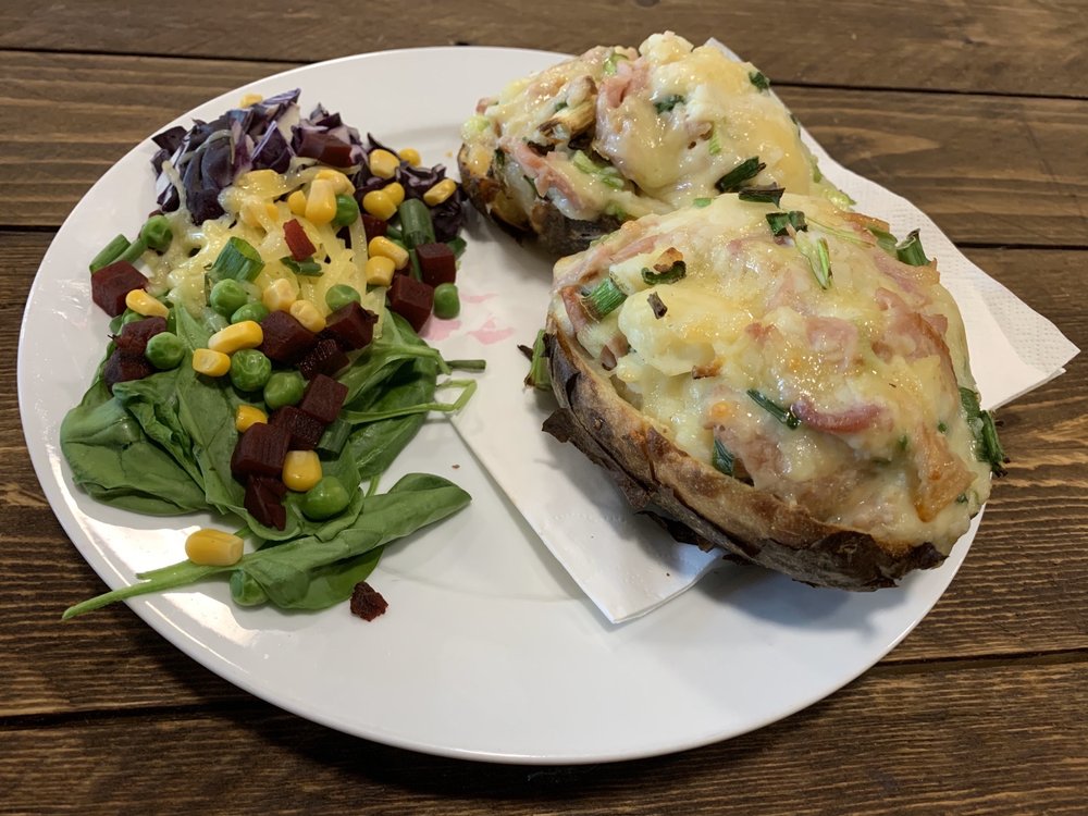 SPUD MURPHY’S - Irish - Queens Road, Belfast, United Kingdom ...