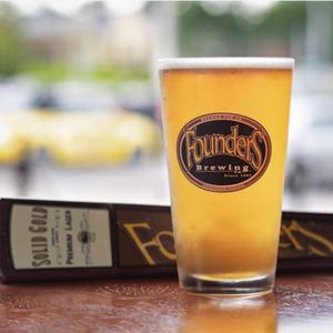 CHART ROOM - Updated August 2024 - 29 Photos & 44 Reviews - 1 Duval St ...