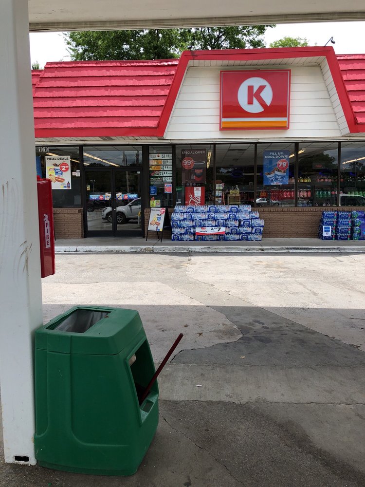 KANGAROO EXPRESS #3523 - Updated September 2024 - 1010 E Walnut Ave ...