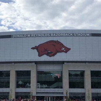 DONALD W. REYNOLDS RAZORBACK STADIUM - Updated December 2025 - 146 ...