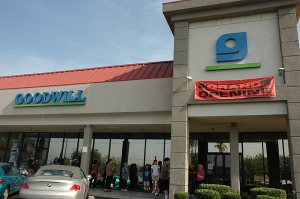 GOODWILL SOUTHERN CALIFORNIA RETAIL STORE & DONATION CENTER - Updated ...