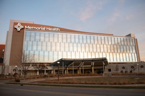 SPRINGFIELD MEMORIAL HOSPITAL - Updated November 2025 - 36 Reviews ...