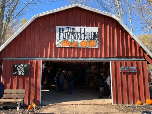 THE PUMPKIN HOLLOW - Updated April 2025 - 29 Photos - 3735 W Seneca ...