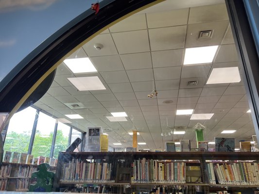 BRIGHTON MEMORIAL LIBRARY - Updated September 2025 - 27 Photos - 2300 ...