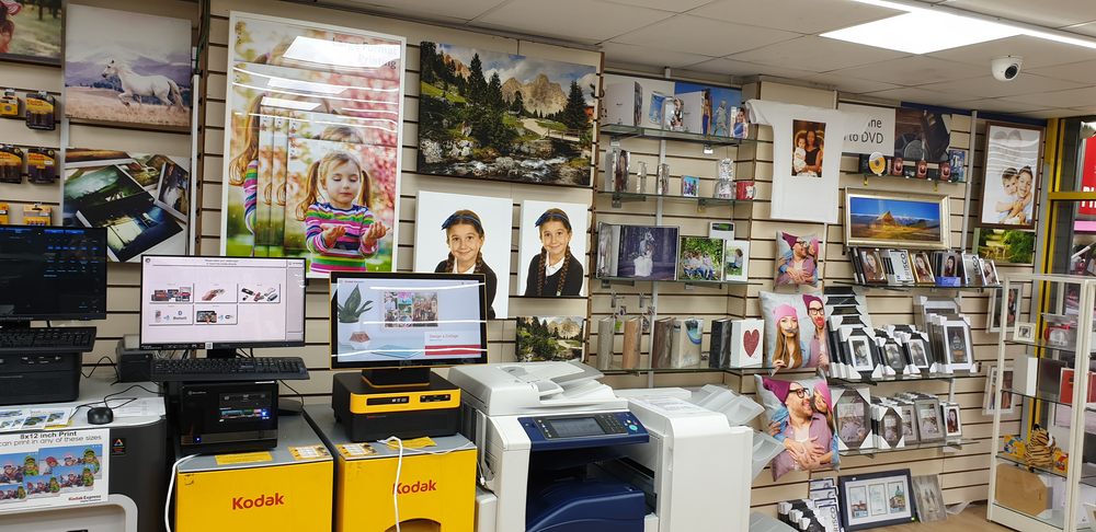 KODAK EXPRESS MILL HILL BROADWAY PHOTOGRAPHY - 16 Photos - 42a The ...