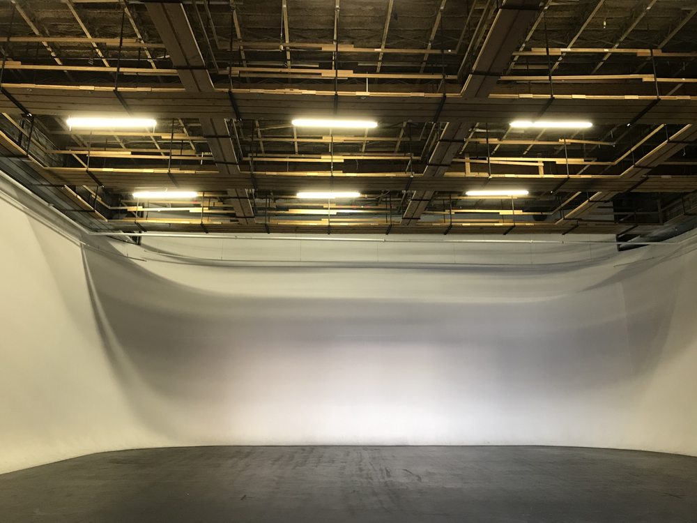 HAYVENHURST SOUND STAGE - 13 Photos - 7021 Hayvenhurst Ave, Van Nuys ...