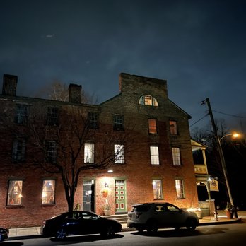 RAILROAD HOUSE INN - Updated January 2026 - 254 Photos & 180 Reviews ...