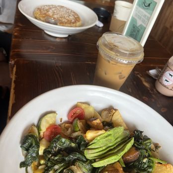 THE FLOUR SHOPPE CAFE - Updated May 2024 - 911 Photos & 583 Reviews ...